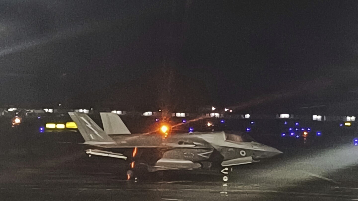 British F-35B Fighter Jet Takes Off After Month-Long Stranding in India ...