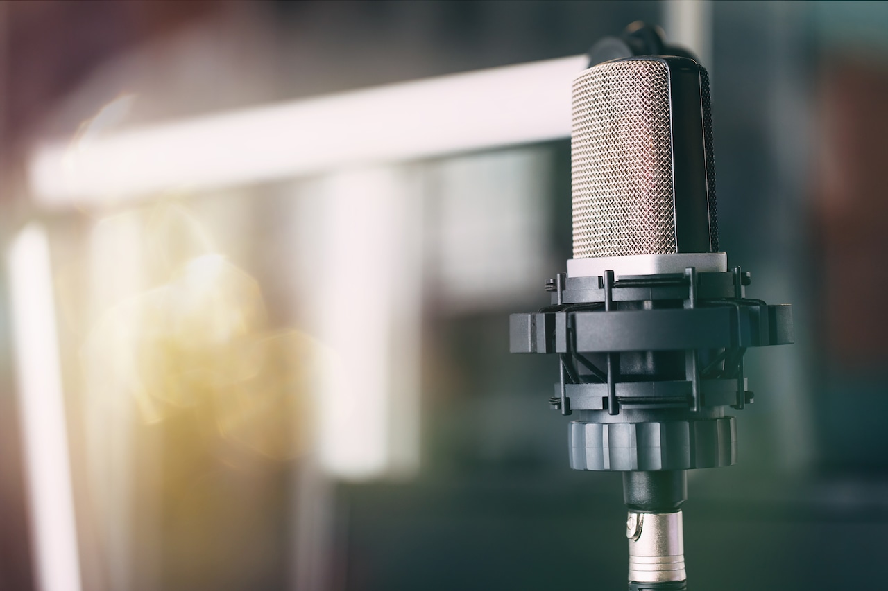 Howard Stern's Future with SiriusXM Uncertain as Contract Nears End ...