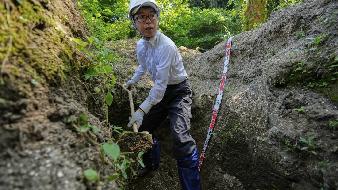 Ninoshima Island Remembers Victims 80 Years After Hiroshima's Atomic ...