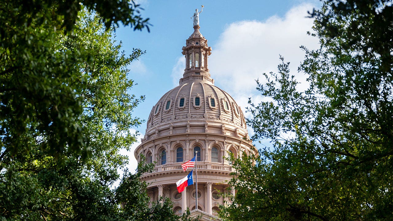 Texas Democrats Flee State to Block GOP Redistricting Vote - SSBCrack News