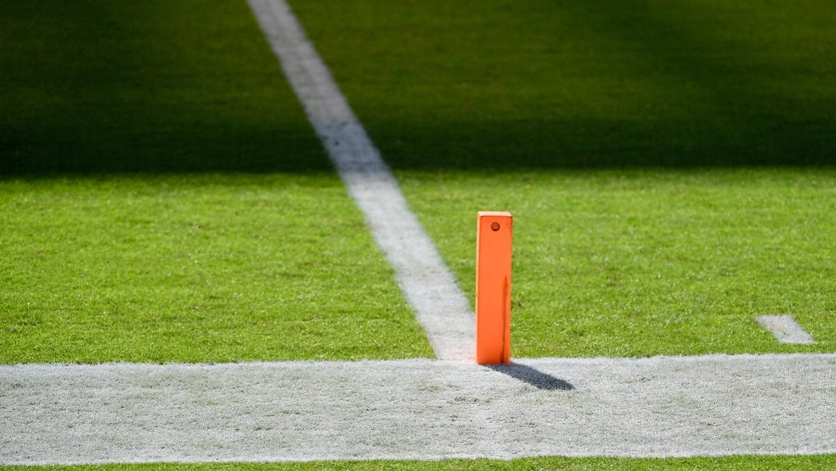 Josh Palmer Set to Play Against Philadelphia Eagles in Week 17 ...