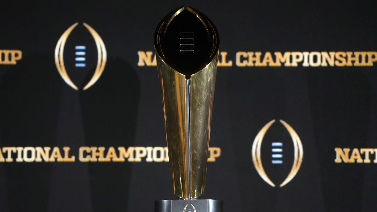 Can Ole Miss Overcome Outside Distractions in CFP Fiesta Bowl ...