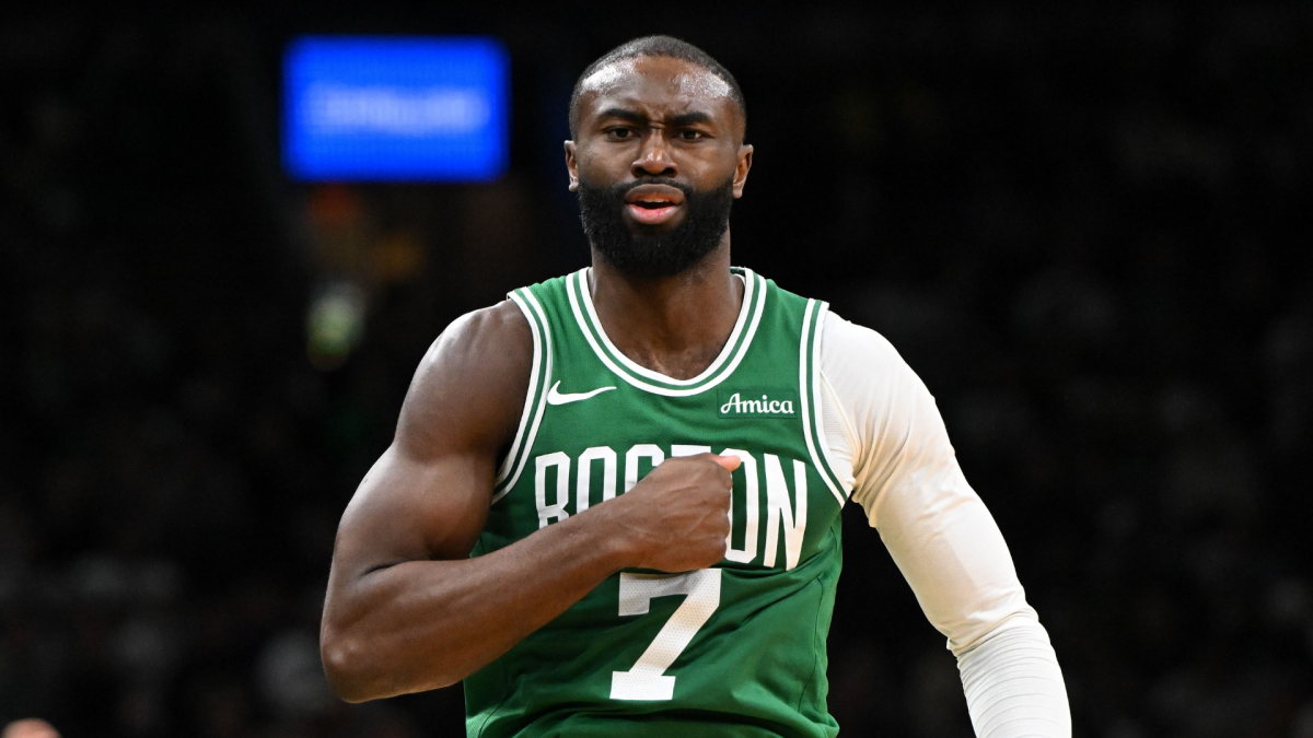 Jaylen Brown Ties Larry Bird's Record for Consecutive 30-Point Games ...