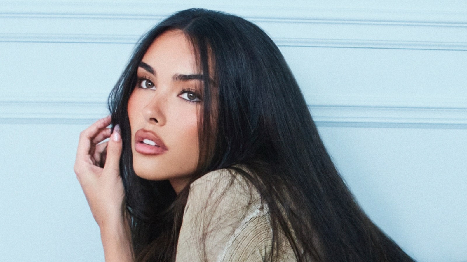 Madison Beer Achieves Breakthrough with New Album 'Locket' - SSBCrack News