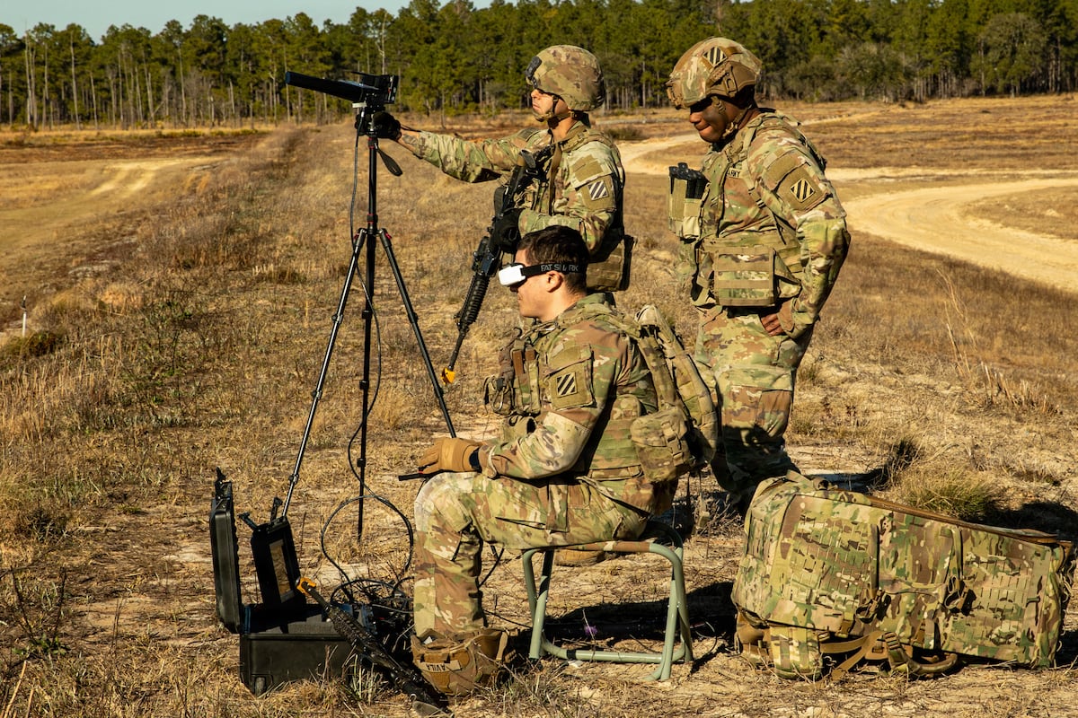 Army Soldiers Experiment with Drone Technology to Transform Combat ...