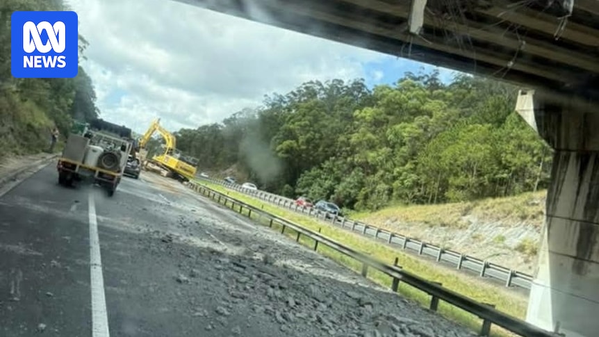 Bruce Highway Cut at Sunshine Coast After Excavator Strikes Bridge ...