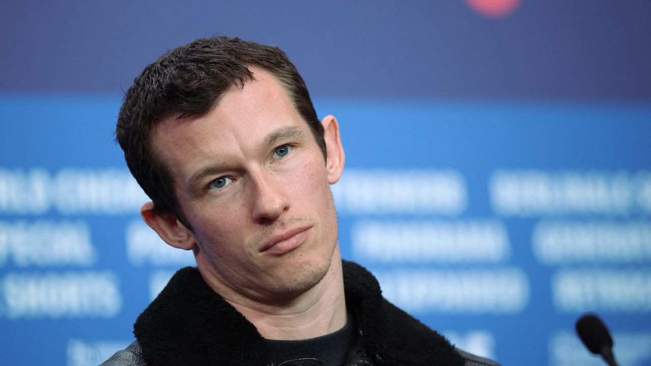 Callum Turner Evades Questions About James Bond Role Amid Engagement ...