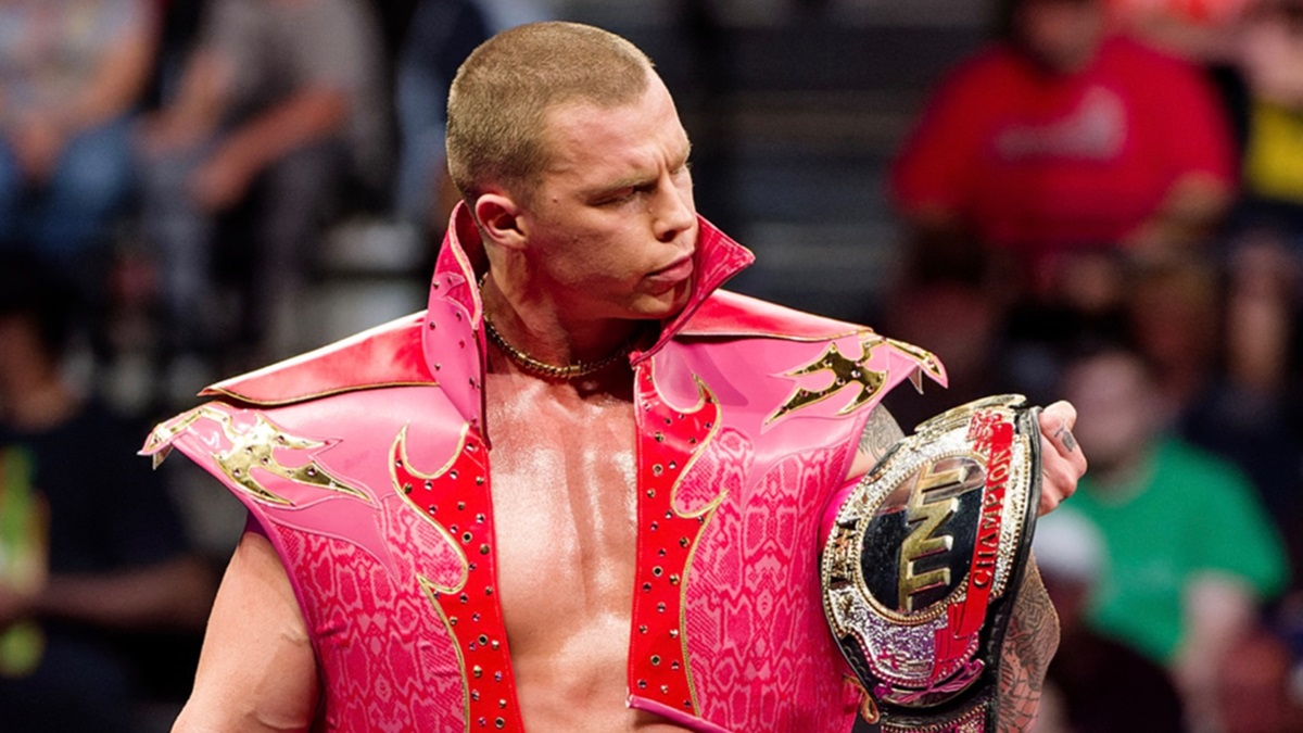 Kyle Fletcher Unveils New Pink TNT Title Belt at AEW Grand Slam ...