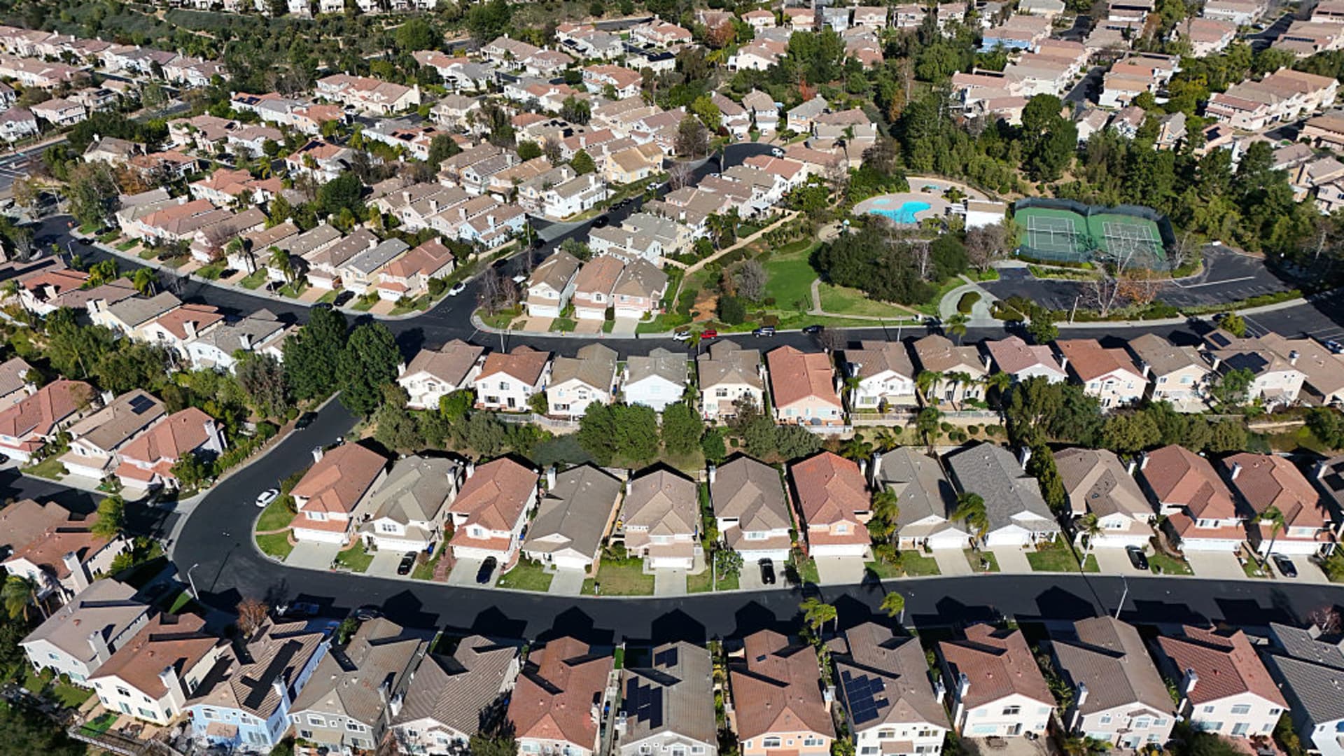 Mortgage Demand Rises as Interest Rates Fall to Month's Lowest ...