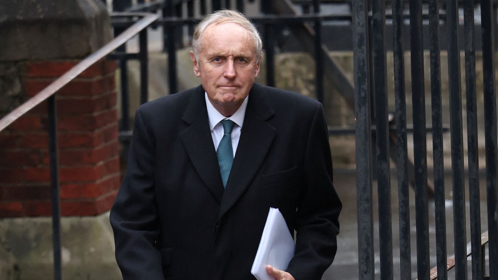 Prince Harry's Lawyer Struggles to Challenge Former Daily Mail Editor ...