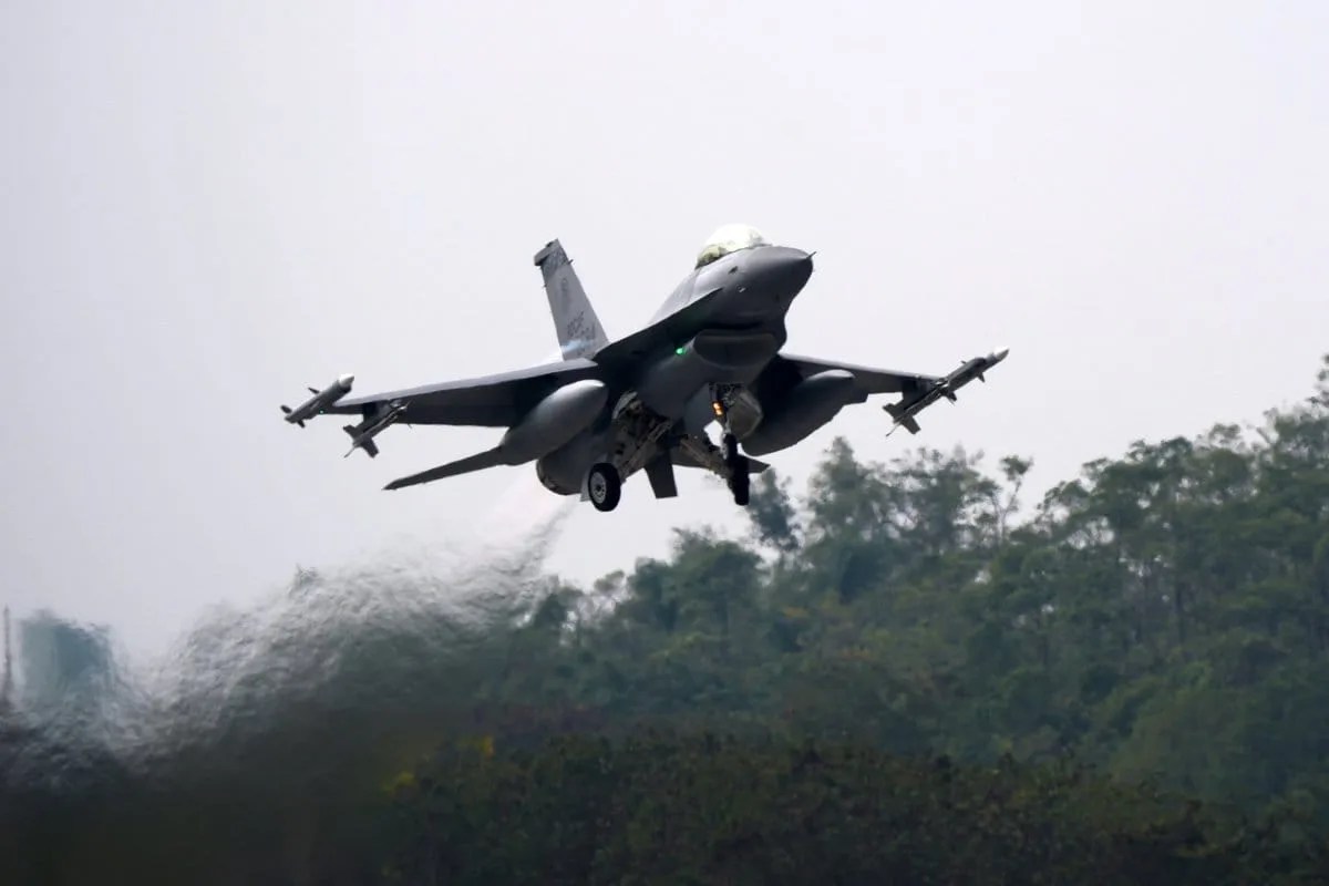 Taiwan Air Force Enhances F-16 Fighters with New Infrared Search and ...
