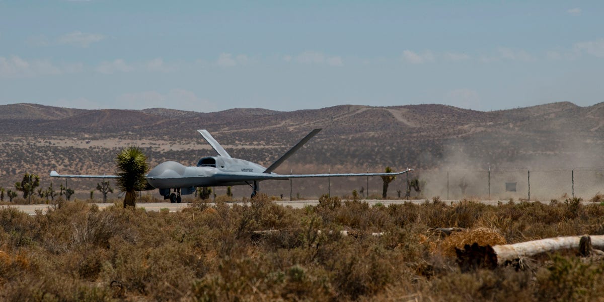 US Air Force Tests Crewed Fighter and Autonomous Drone Together in ...