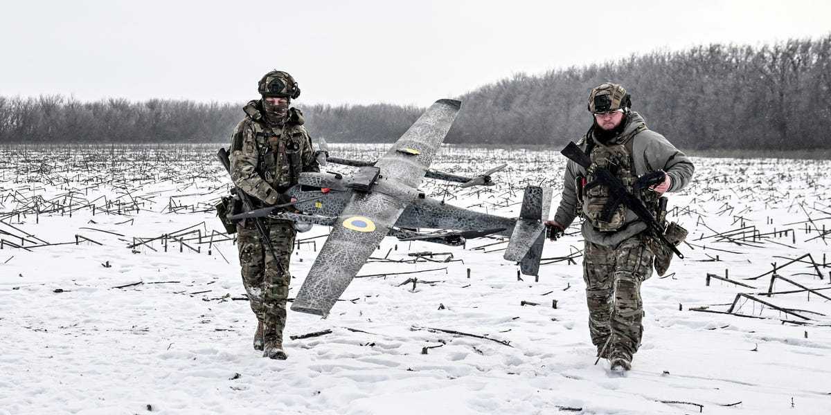 US Army Launches New Drone School to Train Soldiers in Modern Warfare ...