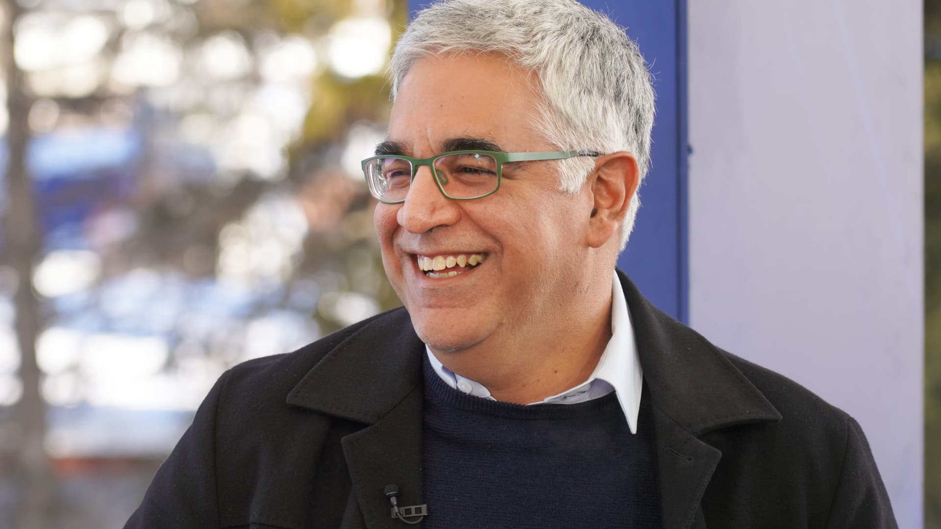 Workday's Aneel Bhusri Returns as CEO Amid AI Concerns, Replacing Carl ...
