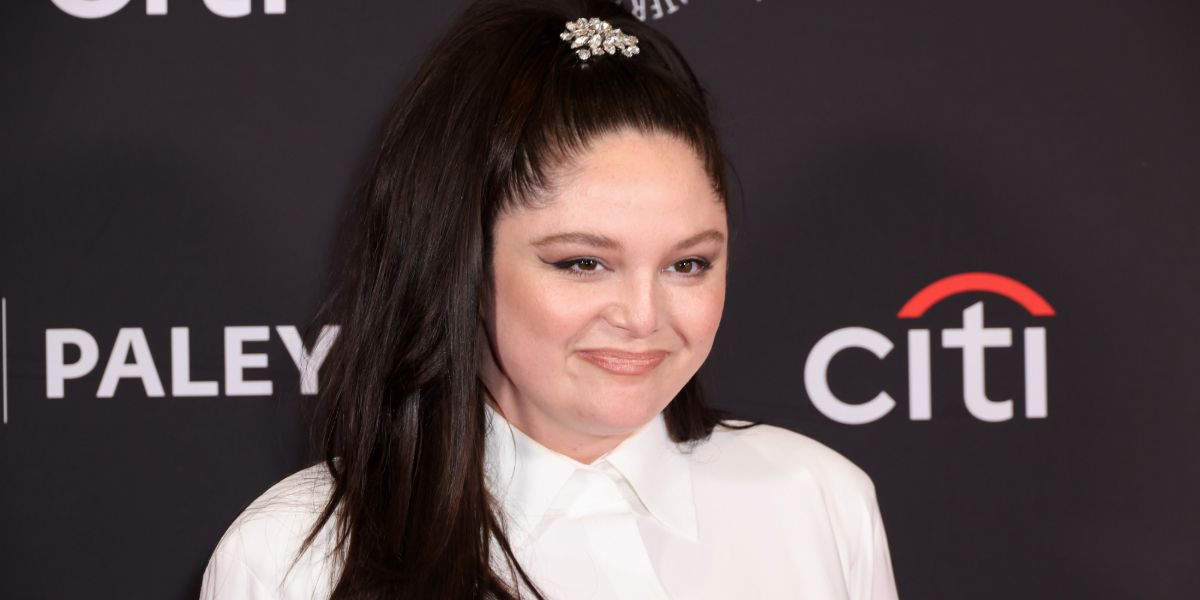 Meg Stalter Debuts Stunning Blonde Transformation at 2026 Actor Awards ...