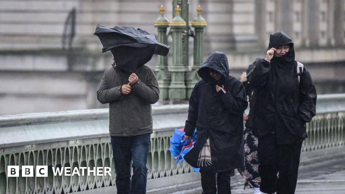 Severe Weather Warning Issued as Strong Winds Expected Across Scotland ...