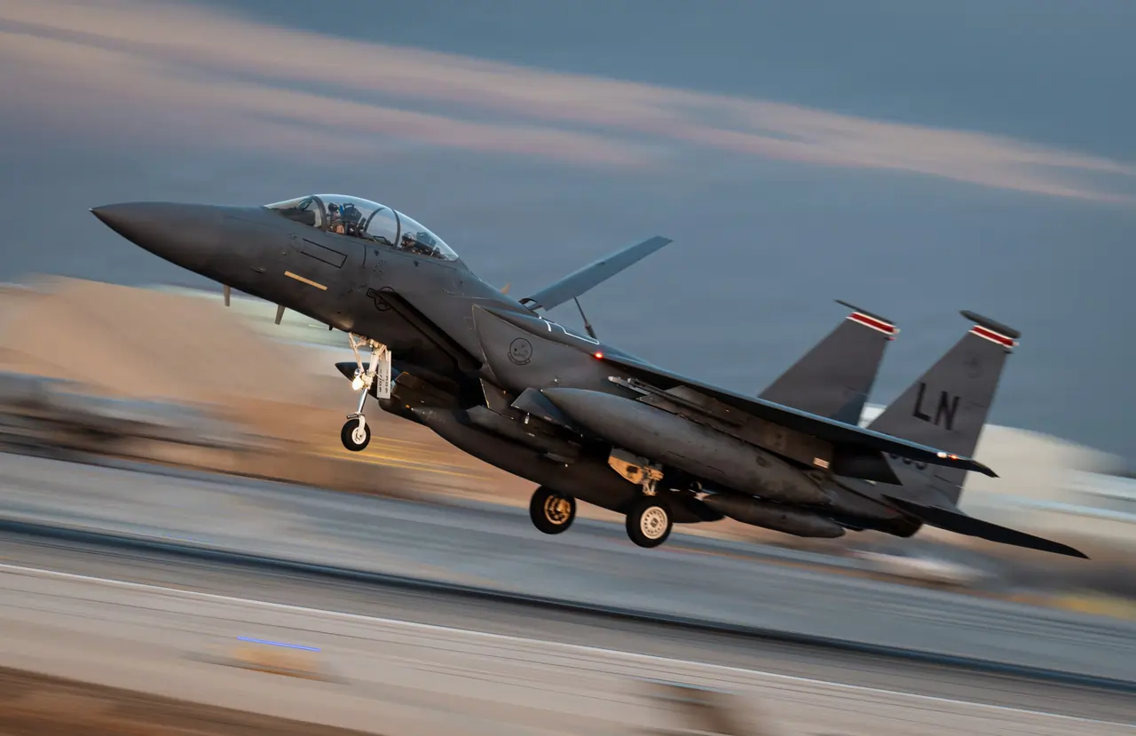 US Air Force F-15E Fighter Jet Crashes in Kuwait Amid Regional Tensions ...