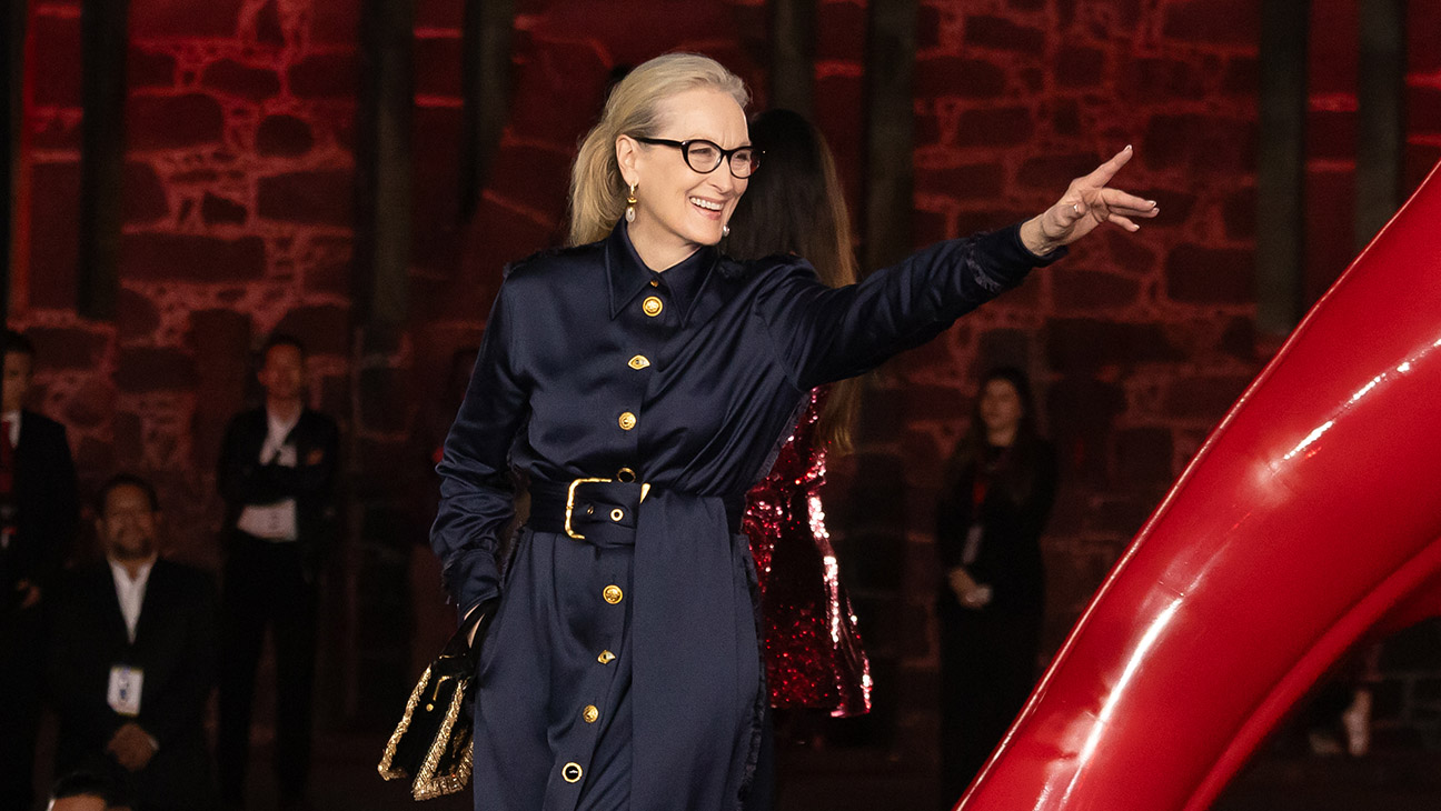Meryl Streep to Star in Netflix Adaptation of Jonathan Franzen's The ...